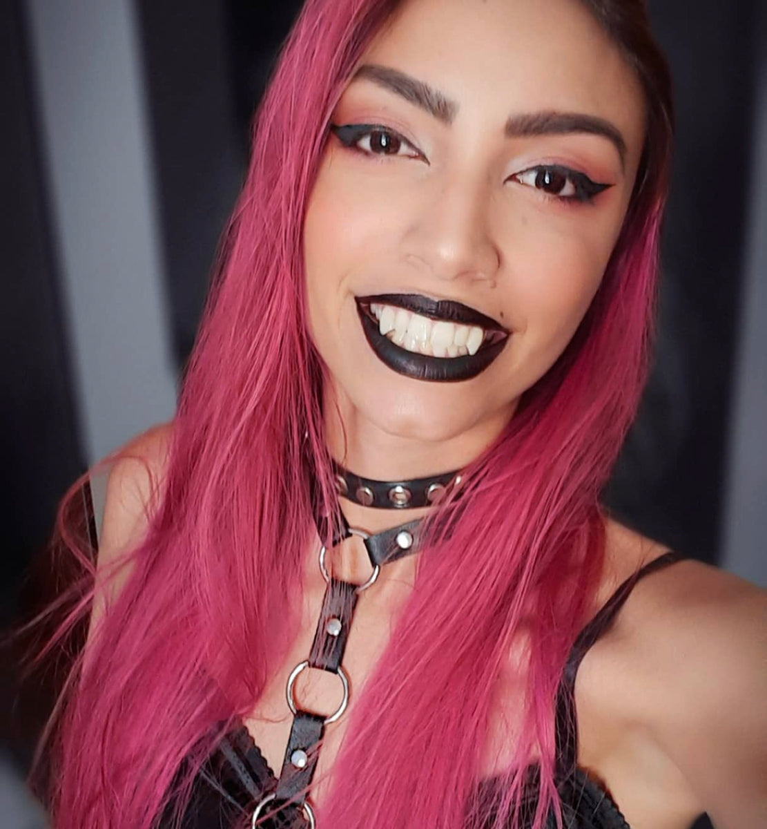 Custom fit Vampire fangs & impression kit – Secret Veneers
